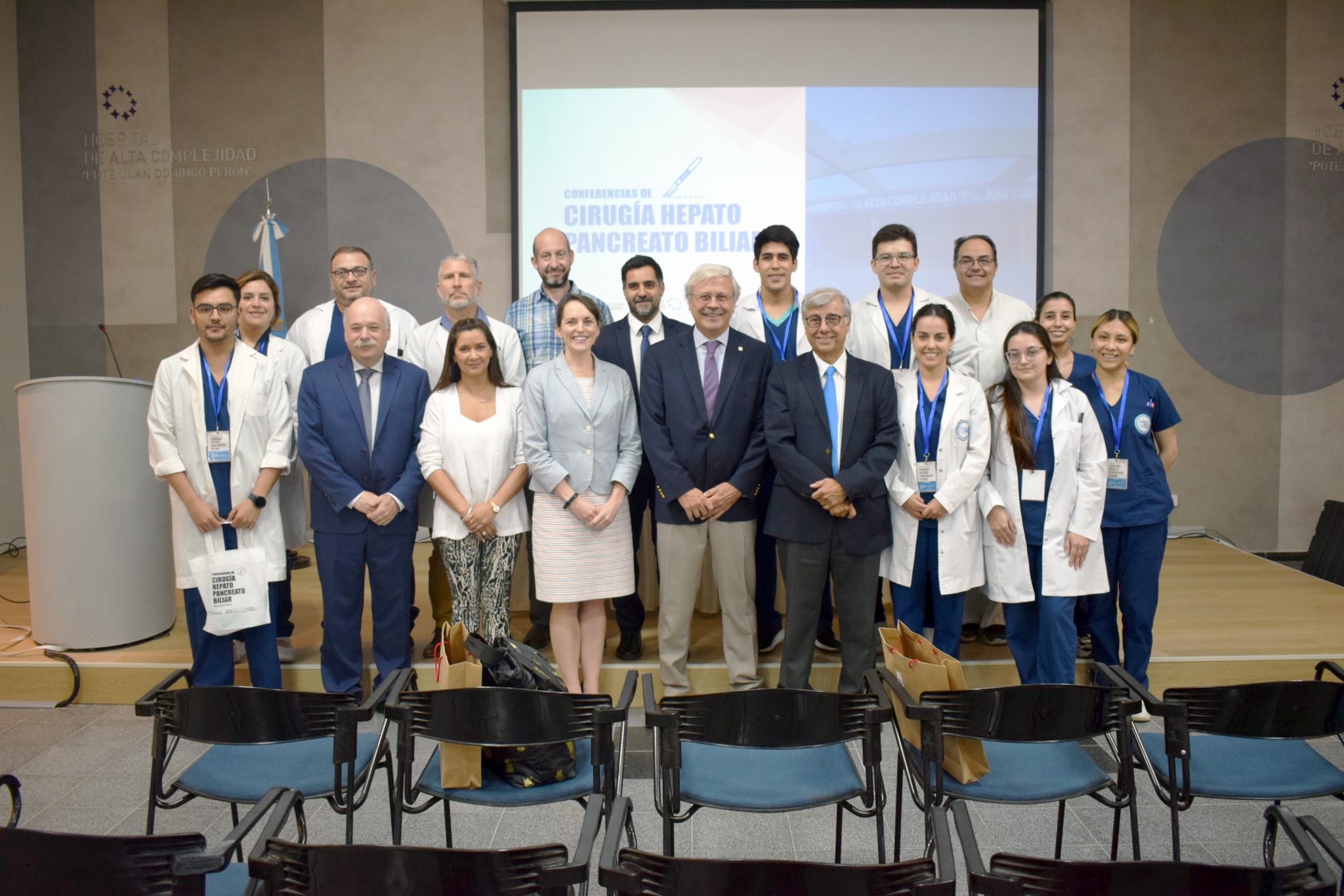 El HAC realizó una jornada de capacitación internacional con los últimos avances sobre cirugía ...